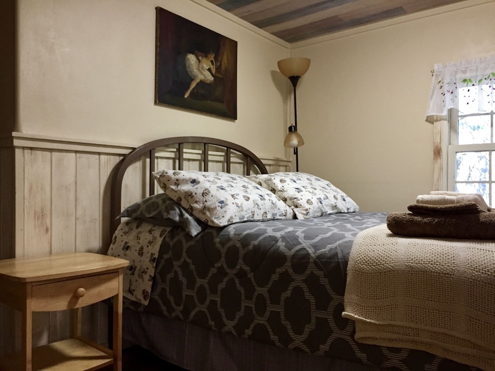 Santa Fe Getaway, Private Suite Under Glorieta Mesa - New Mexico