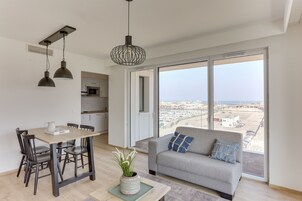 Apartamento conforto, 2 quartos | Individualmente decorados, individualmente mobiliados