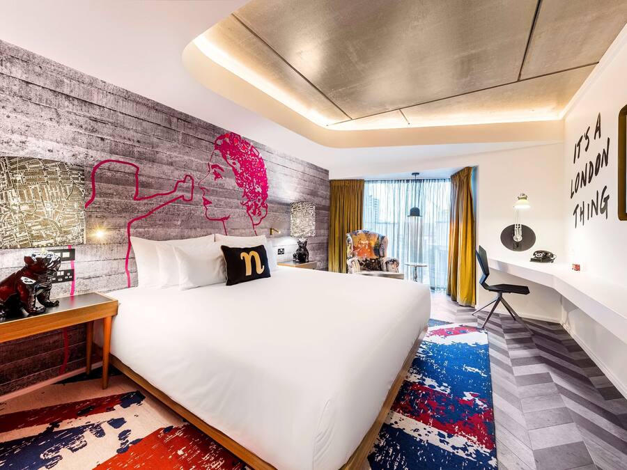 nhow Superior Room | Cofre no quarto, secretária, cortinas/cortinados opacos