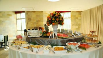 Pequeno-almoço tipo buffet diário incluído