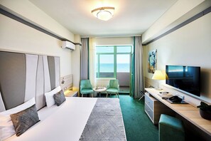 Quarto Duplo, varanda, vista para o mar | 1 quarto, minibar, cofre no quarto, secretária 