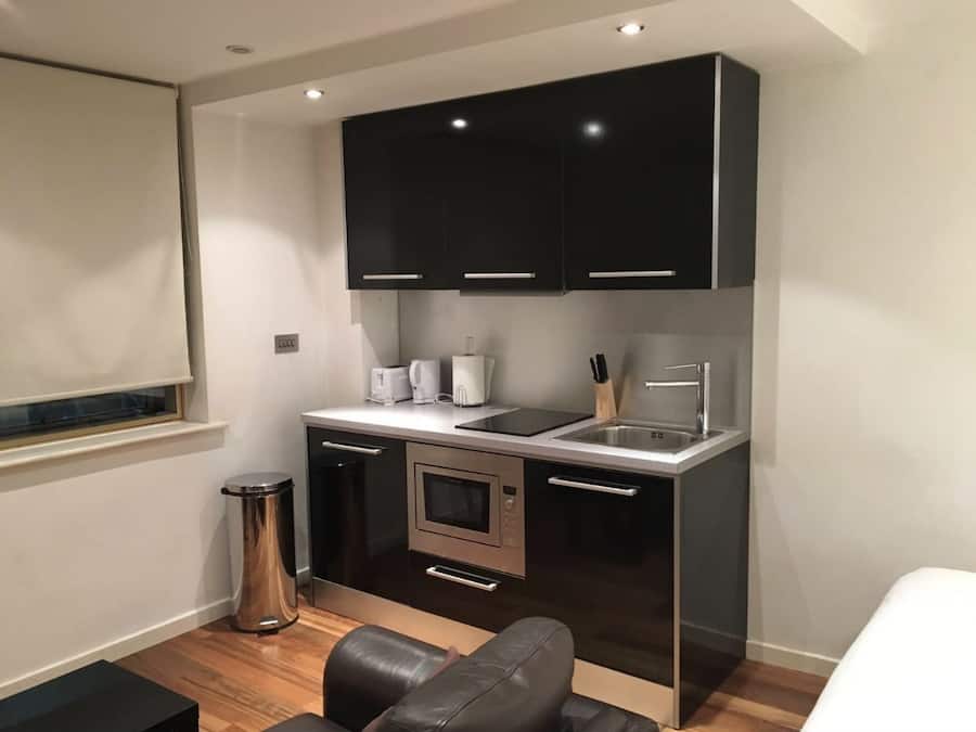 Apartamento, 1 cama de casal, não fumadores | Cozinha privada | Um forno, uma placa de cozinha, uma chaleira elétrica