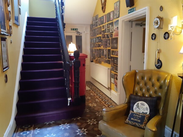 Holywell Guest House - Loughborough