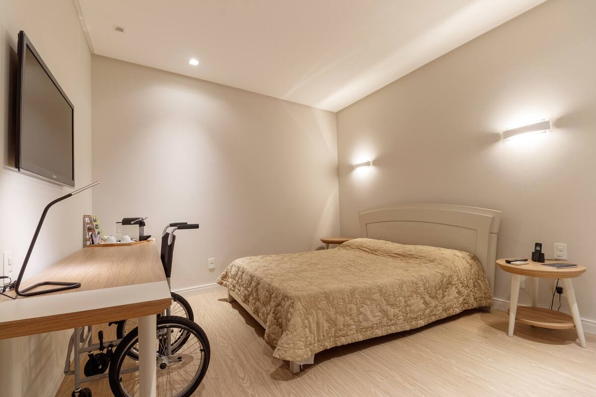 Suite-Estúdio Superior, várias camas | Roupa de alta qualidade, camas de colchão pillowtop, minibar 