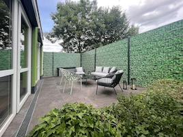 Apartamento luxo, 2 quartos, terraço | Terraço/pátio