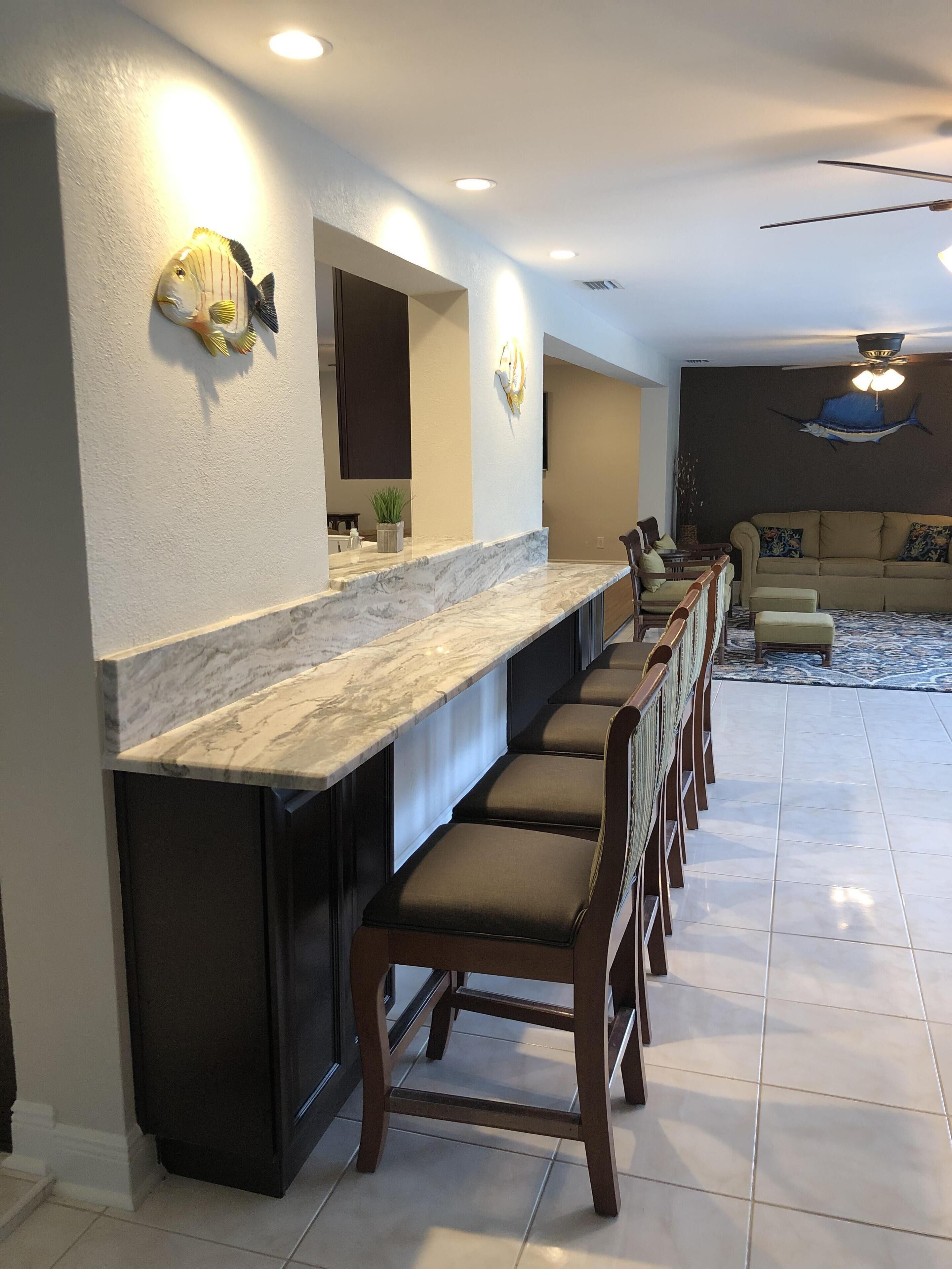 Tropical Pool Home Close To The Beach, Never Floods, High And Dry - Indian Shores, FL