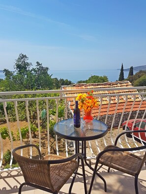 Apartamento conforto, vista para o mar | Vista da sacada