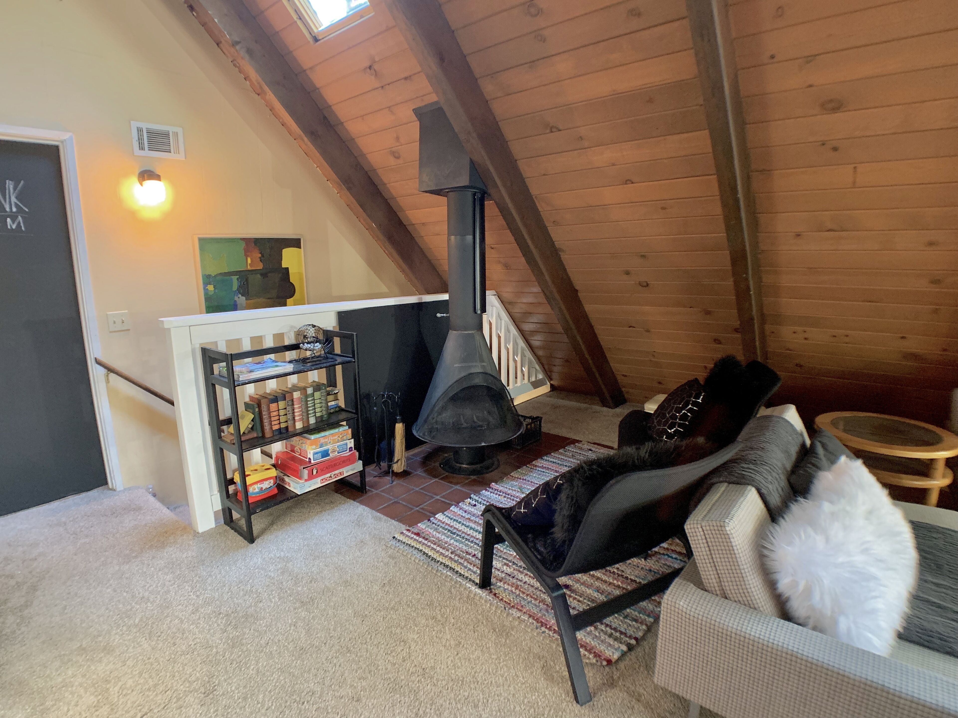 5 Mins From Casino/skiing/shopping | Pet-friendly | Free Wi-fi | Sleeps 10 - South Lake Tahoe, CA