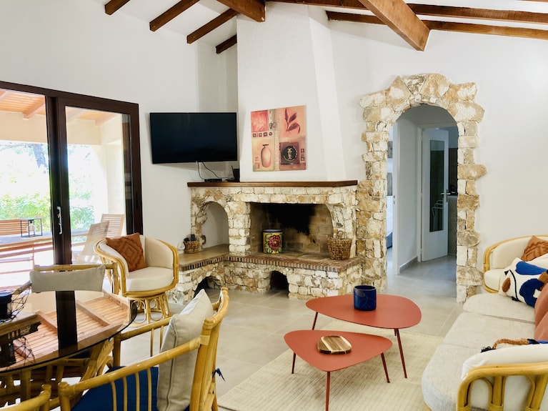 Villa 4 Mensen Die Dicht Bij Porto-vecchio, Verwarmd Zwembad - Lecci