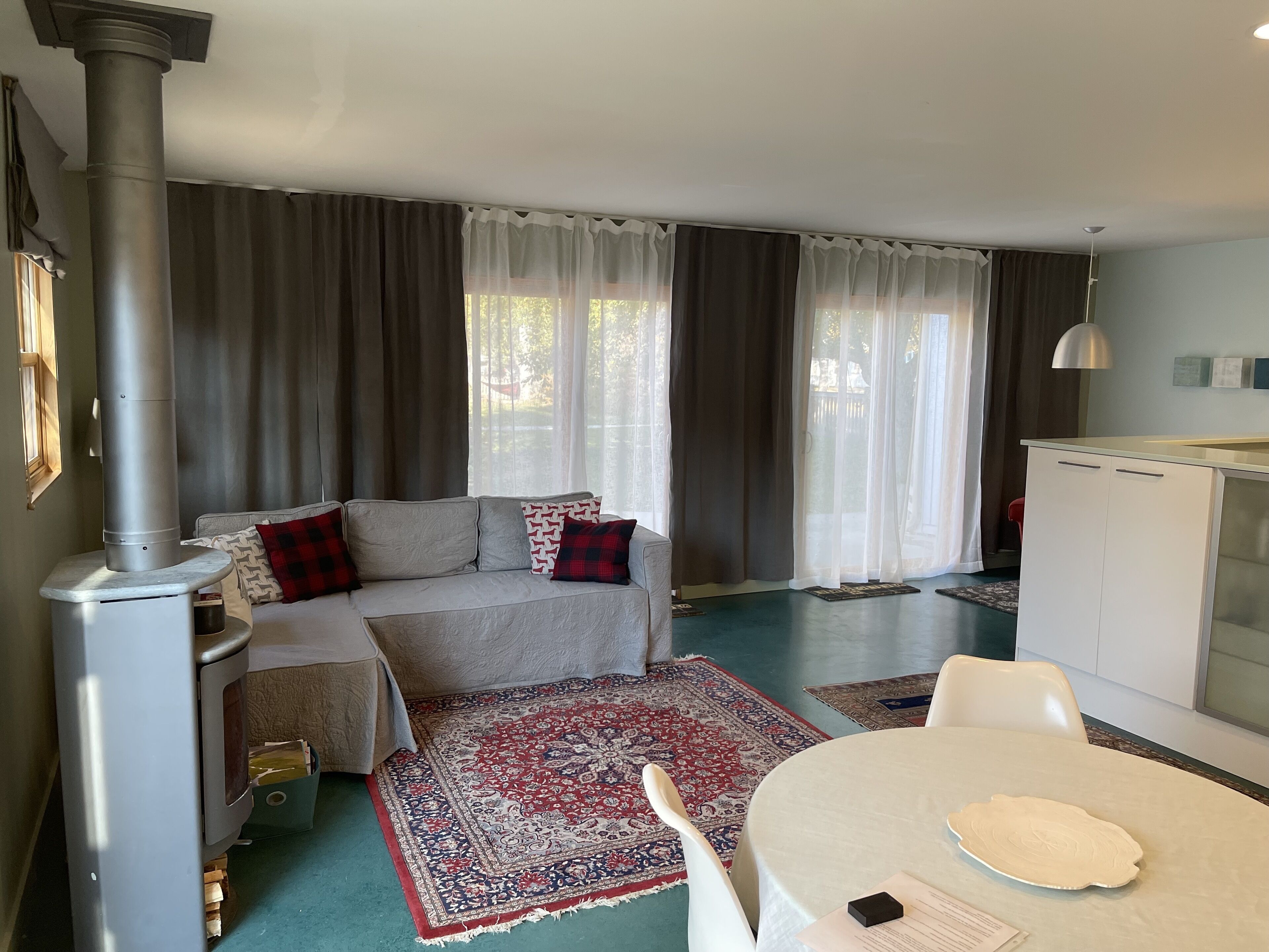 Your "Home Away From Home" - 利文斯頓