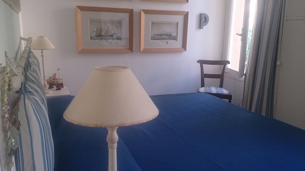 Apartamento Con Terraza Para 4 Personas En Una Zona Privada A Pocos Pasos Del Mar. - Rio