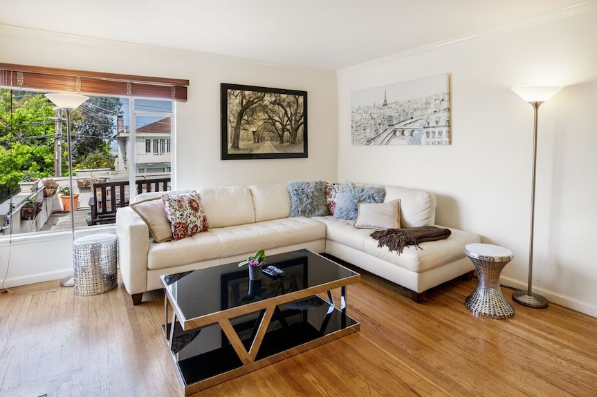 Condominio De 2 Habitaciones A Solo 1 Cuadra De Ucb - Berkeley