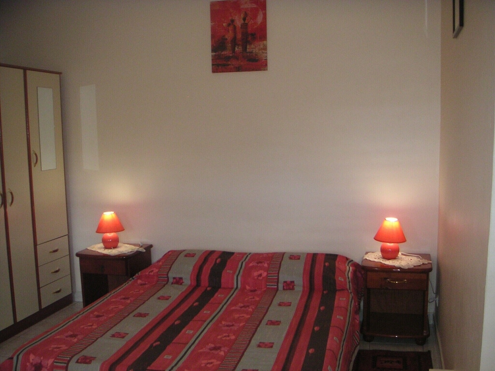 Pleasant Studio Conditioning. Carbet In The North Caribbean Ds Ds 1 Ventilated Place Quiet Wifi - Martinique