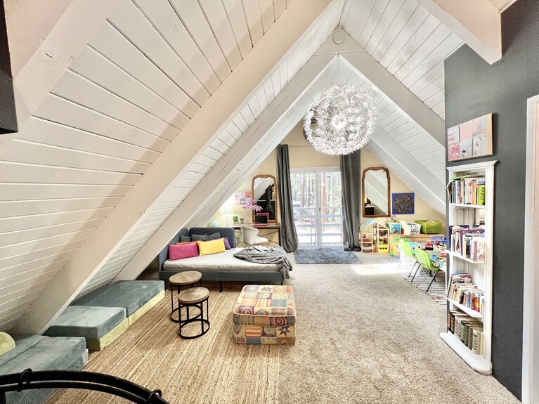 Pet/kid-friendly Wfh 3 Br Family Cabin | Booking 30+ Day Stays! - South Lake Tahoe, CA