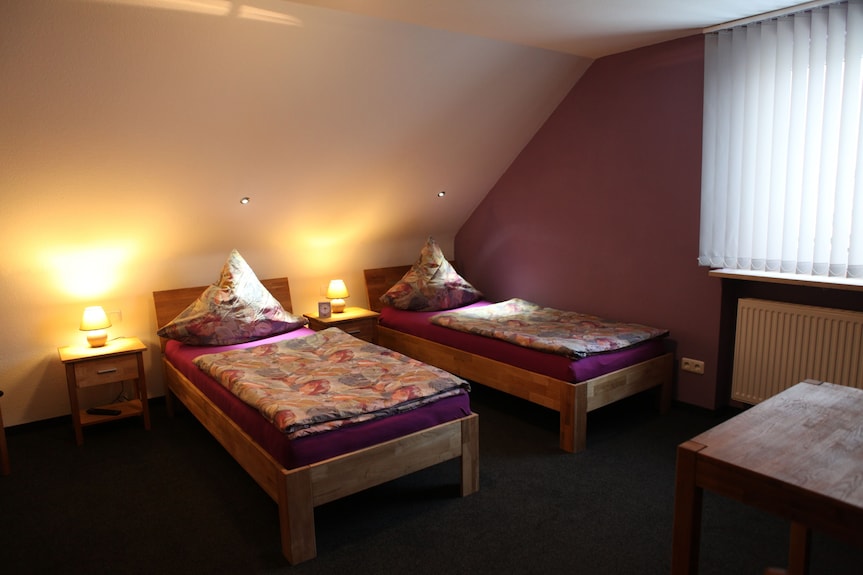 1 Van 3 Appartementen Voor 5 Tot 7 Personen, 3 Slaapkamers, Keuken, Badkamer - Neurenberg