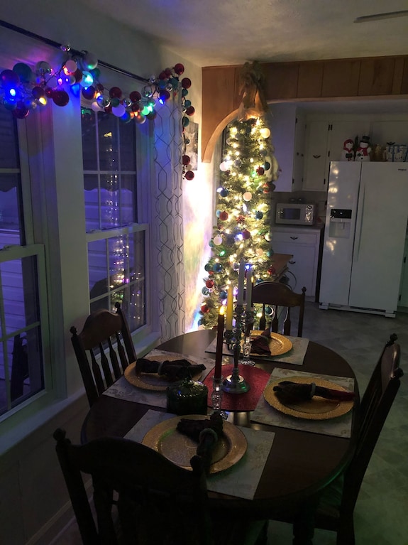 Lovely Home On 136acre, 13 Miles From North Asheville. 6 Miles From Br Parkway - Weaverville, NC