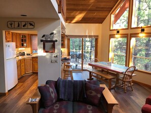 Vacation Home in Sisters, Oregon - Deschutes County | Vrbo