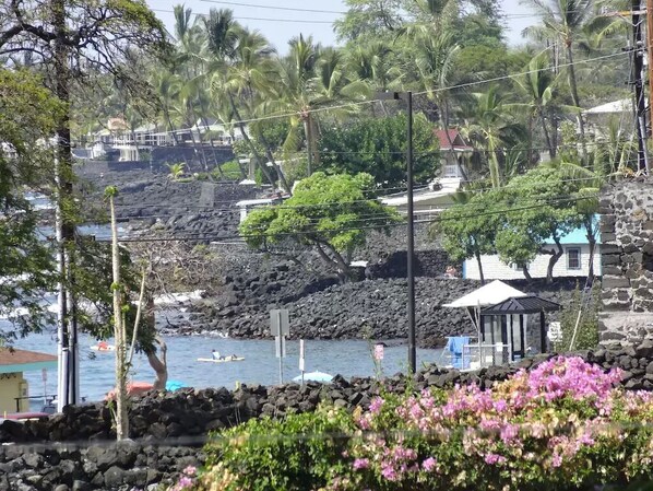 Ahh.......PARADISE Fab OCEAN VIEW, BEST Snorkeling, Surfing just steps ...