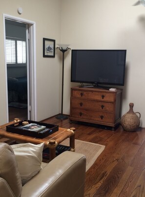 Sunny Balboa Island Cottage - Spring & Summer Weekly/Monthly - GARAGE ...