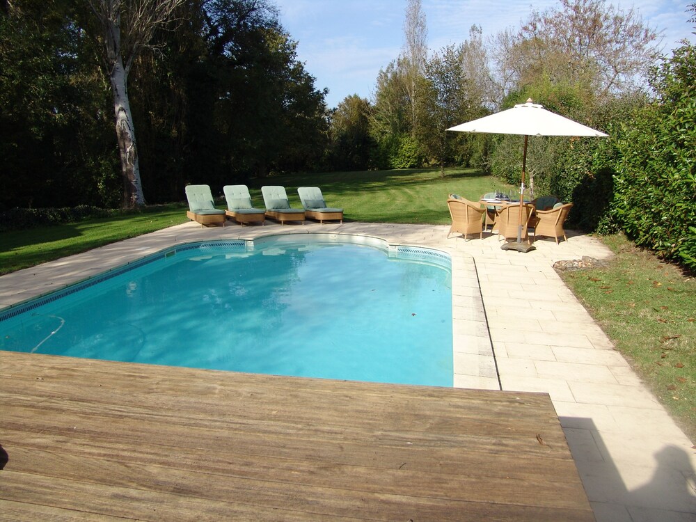 Location D'une Ferme De Luxe Du 17ème Siècle Sur Les Rives De La Dordogne - Gironde