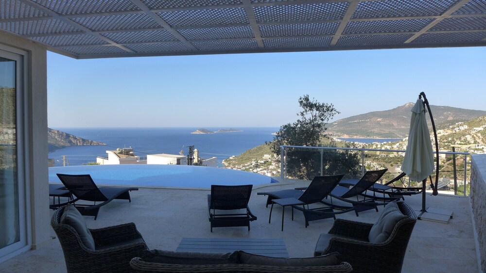 Luxe Uniek Ontworpen Villa Met Privé-overloopzwembad En Omg-uitzicht! - Kalkan
