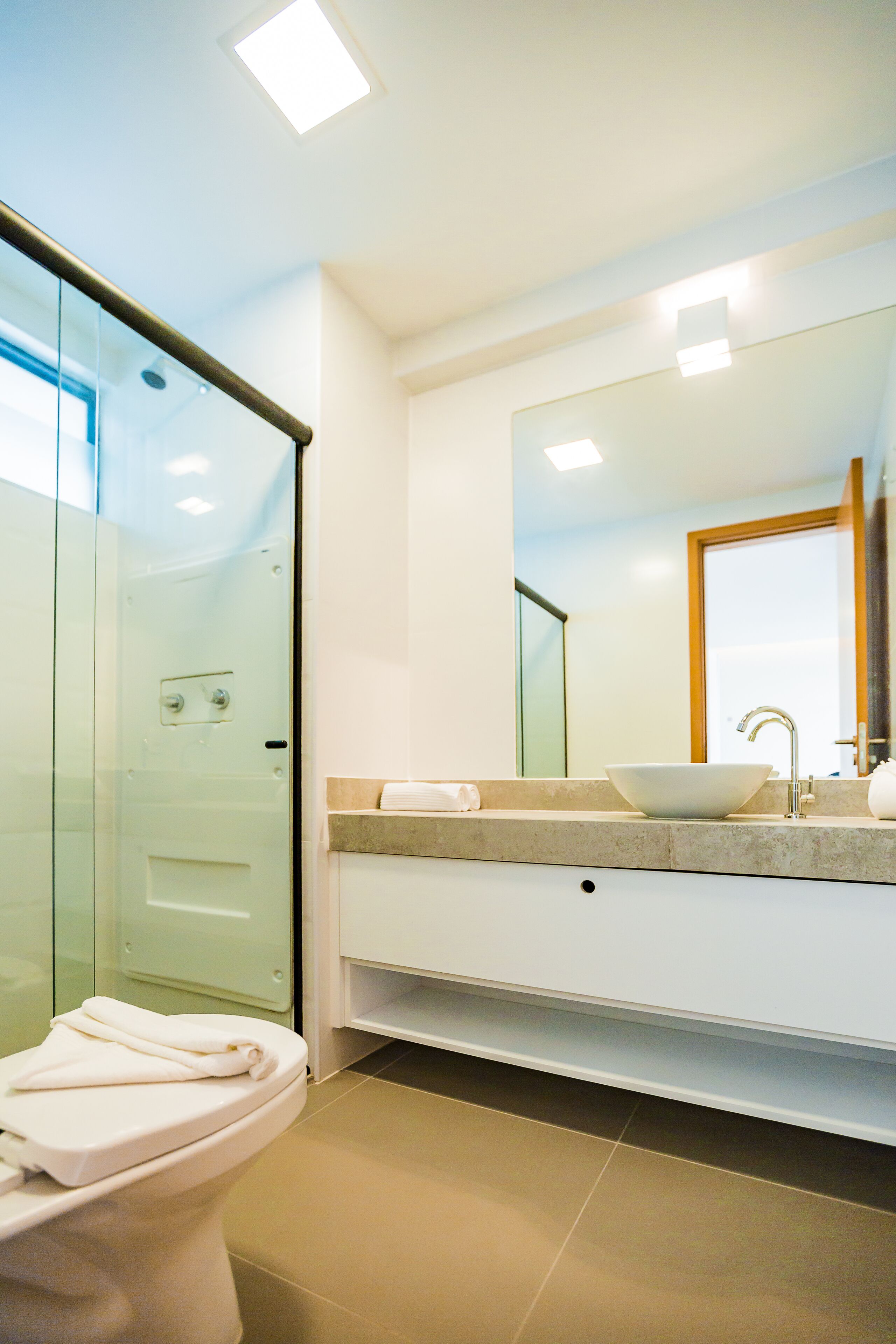 Apartamento, 1 quarto (Padrão) | Casa de banho | Um polibã, toalhas fornecidas 