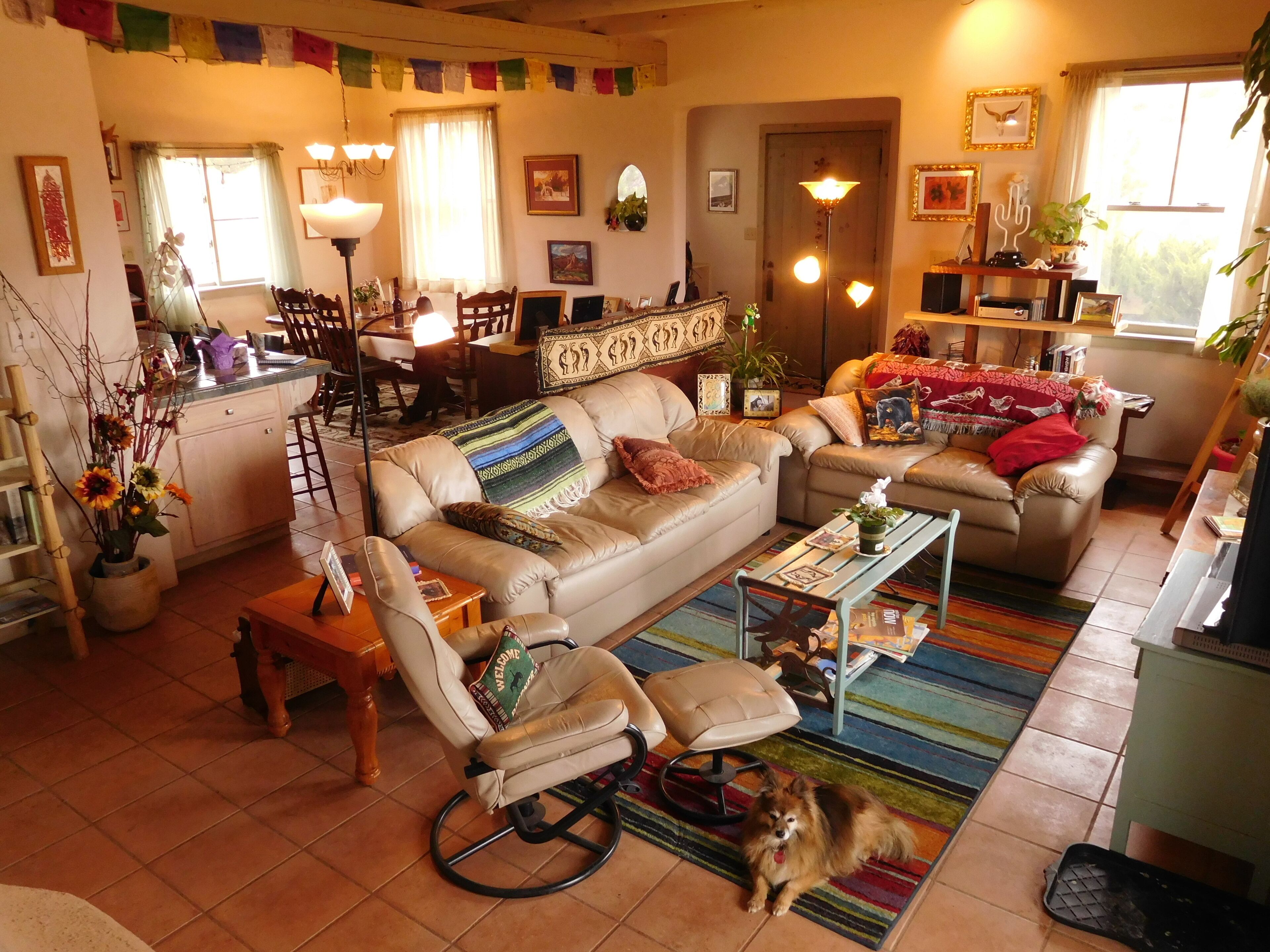 Casa Paloma Centrally Located Abiquiu Gem: Great Views, Roomy Kitchen, New Ac! - Abiquiu, NM