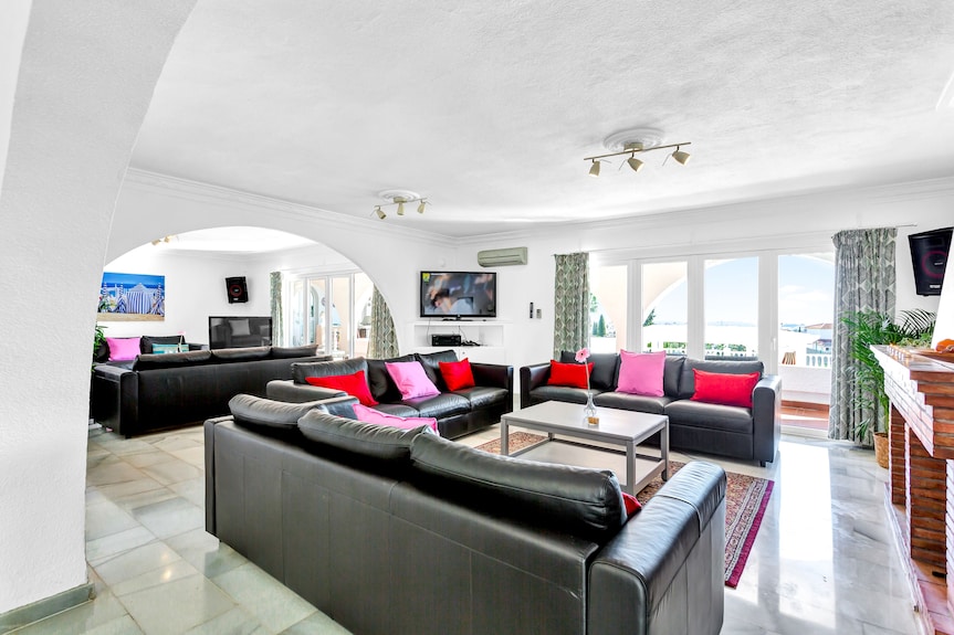 One Of The Most Luxurious Mansions On The Costa Del Sol - Mijas
