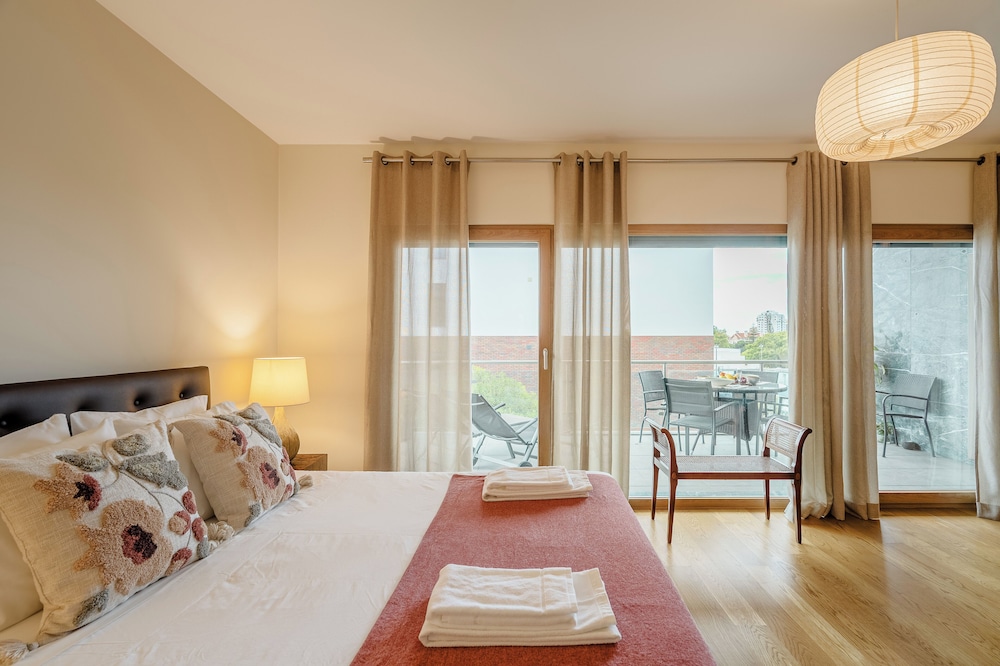 Luxurious Confortable Apart. 5 Pax, 2 Bedrooms/2 Wc Balconies Don´t Need Car - Cascais