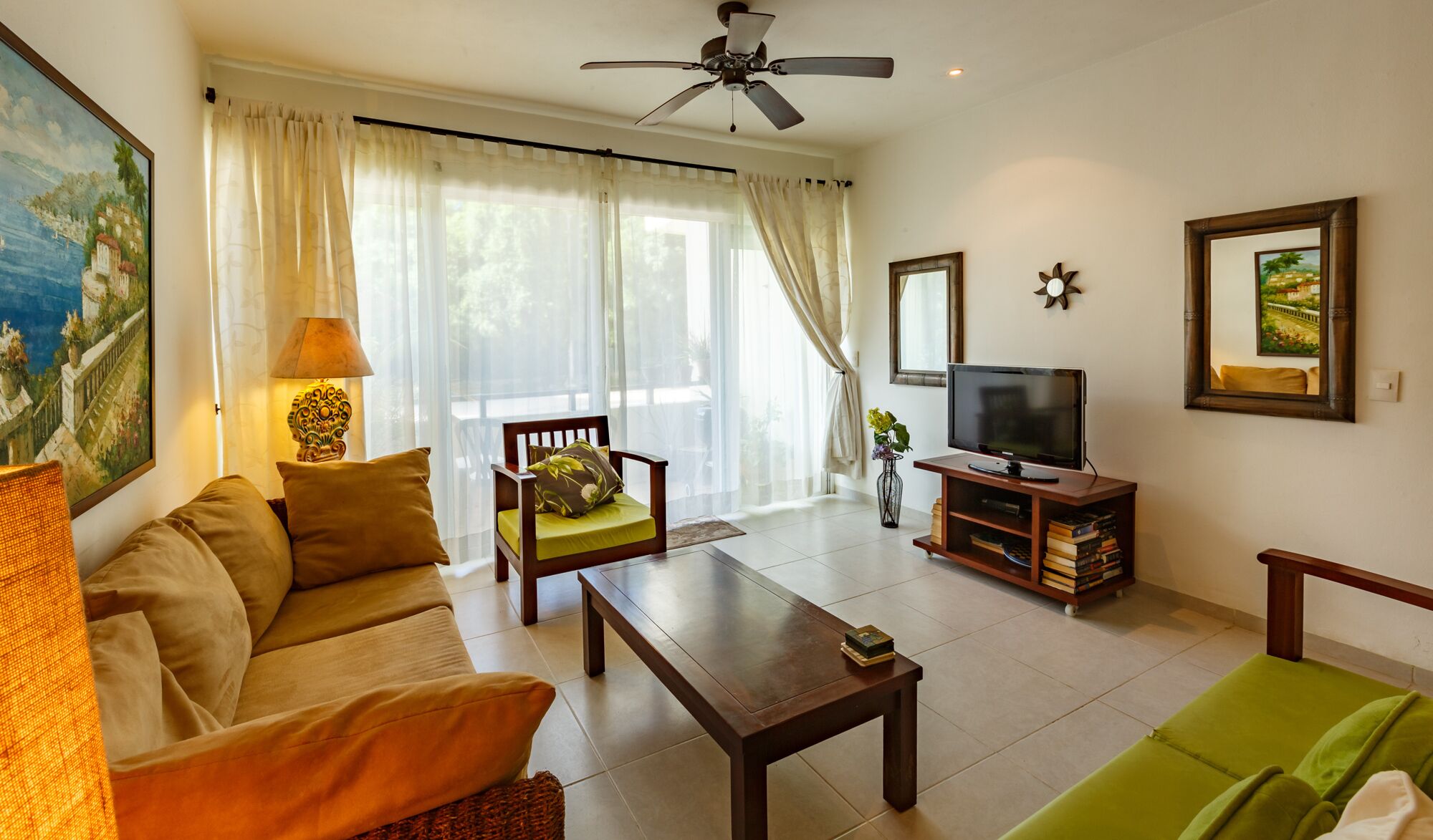 Casa Meridian 104 - One Block From The Beach And 5th Avenue - 2 Bedroom - Wifi - Playa del Carmen
