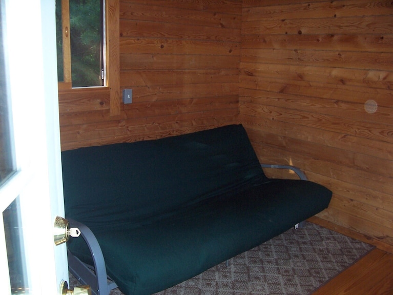 Family Friendly Cabin - Sleeps 4, Hiking, Mountain Biking, Beautiful & Private - State of New York