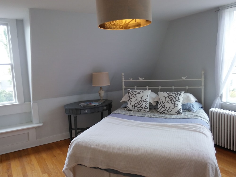 Best Waterviews & Walk To Town - Mystic, CT