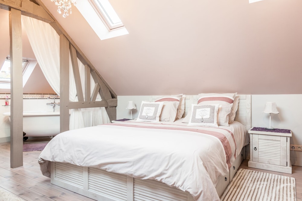 "In The Early Happiness" Boudoir Room In The Heart Of The Historic Center Of Honfleur - Honfleur