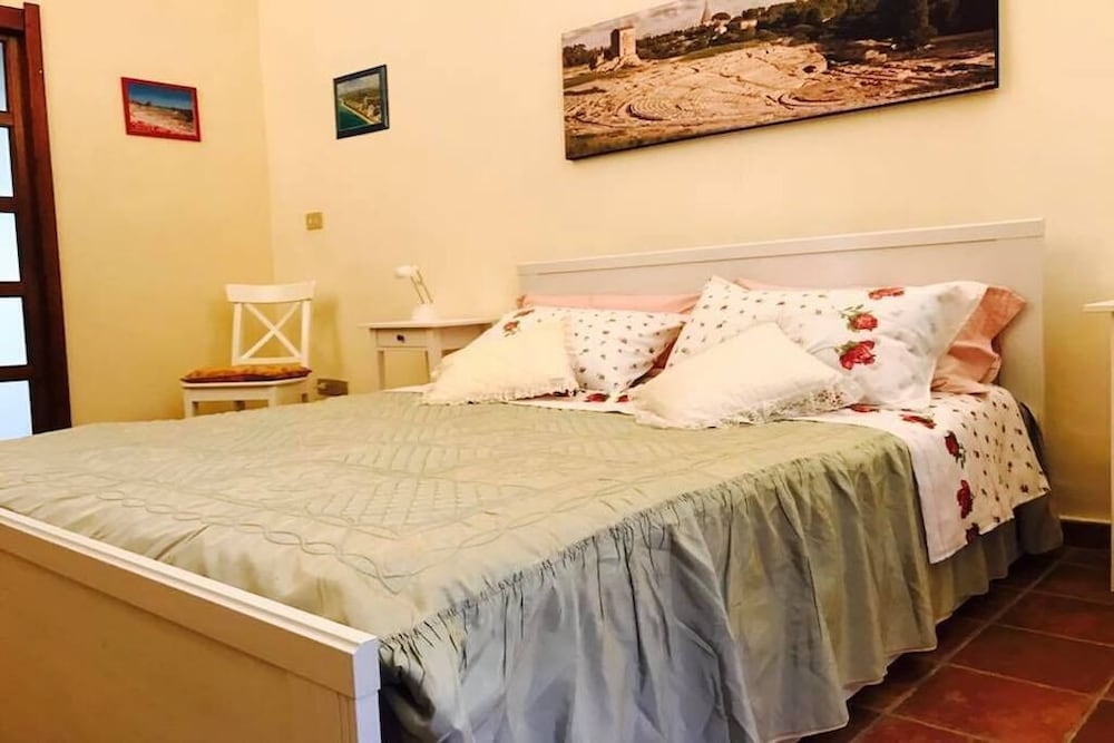 Elegante Appartamento In Pieno Centro Storico, Nel Cuore Dell'isola Di Ortigia - Siracusa