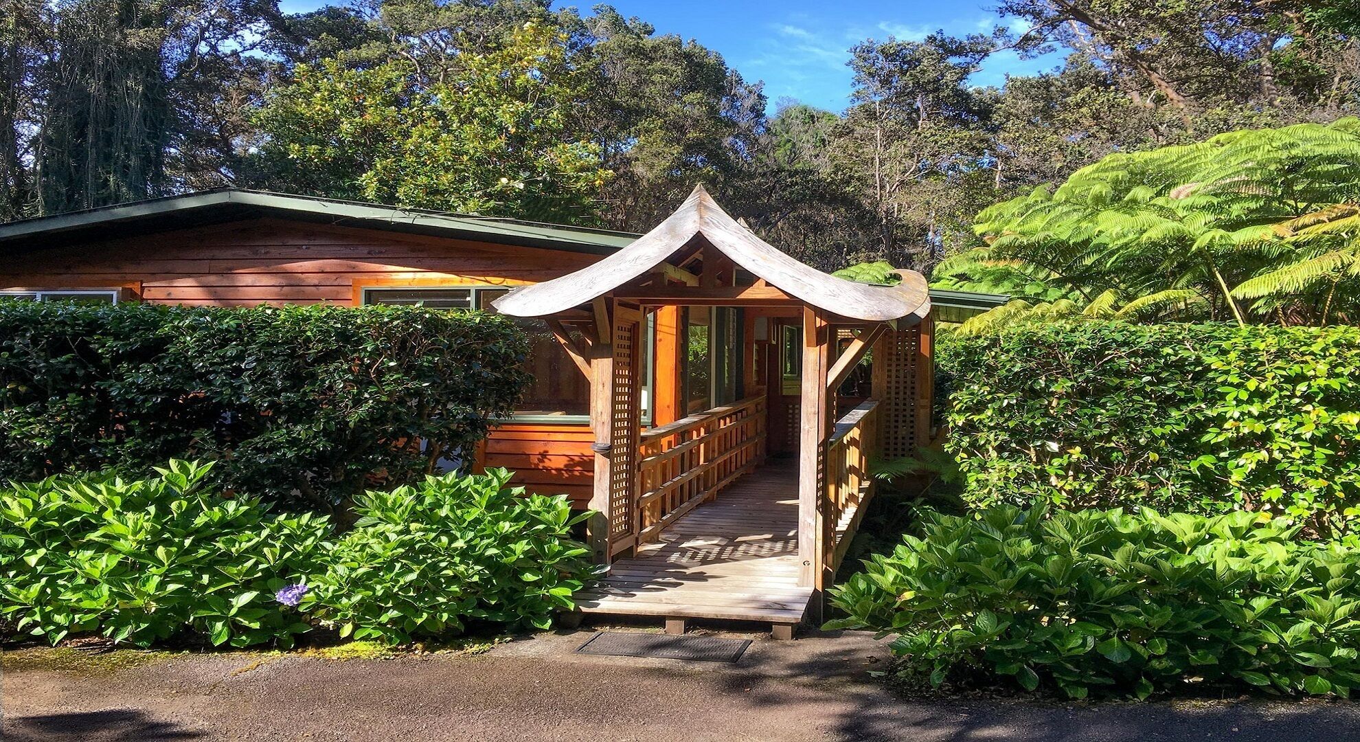 Volcano Places Kahi Malu, Volcano, HI Vacation Rental Cottage | ByOwner