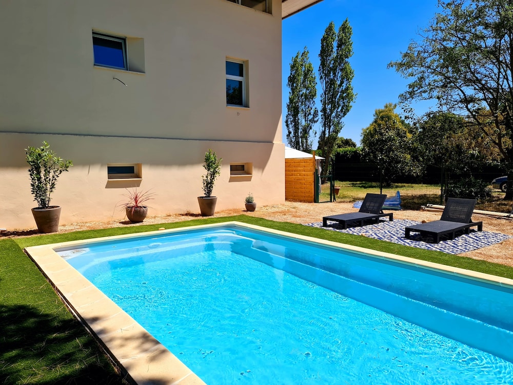 Cottage In Der Nähe Der Camargue, Eingezäunter Garten, Haustiere Erlaubt - Languedoc-Roussillon