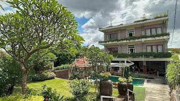 Fachada da propriedade