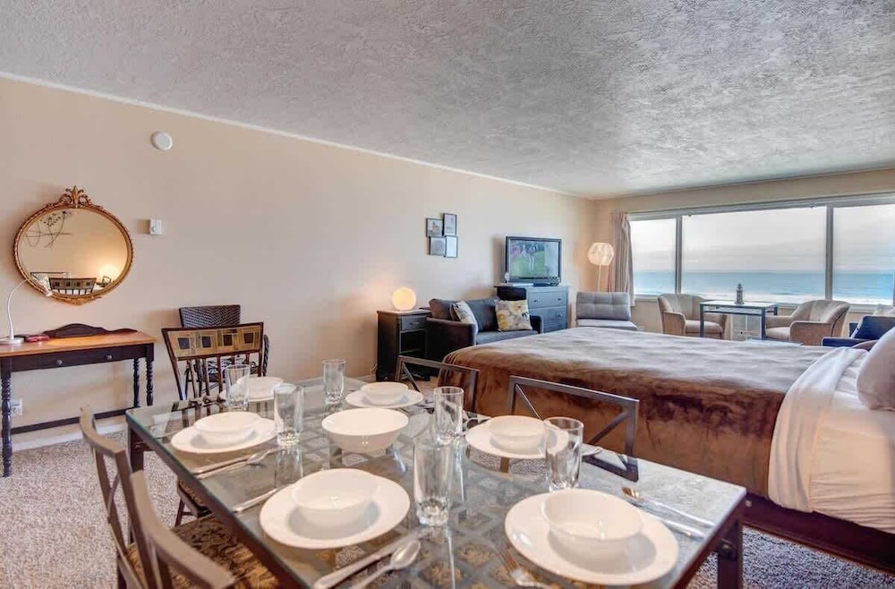 'Afternoon Delighthouse' - Supersized Deluxe Suite With Ocean View! Sleeps 8! - 俄勒岡