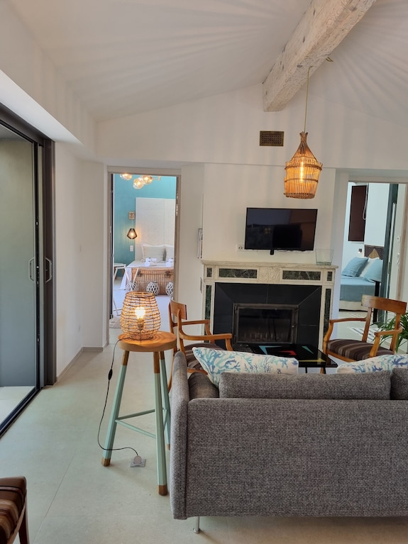 Huis Met Grote Terrassen Voor 4 In Vrede - Grimaud