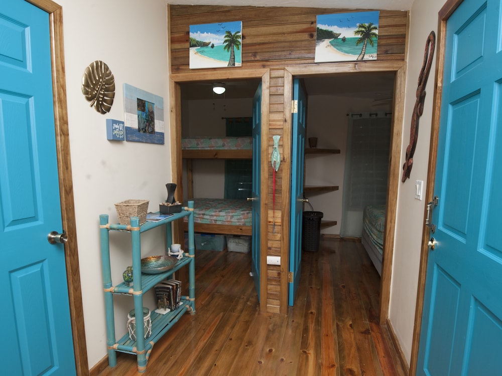 Casita Jardín, Blue Island Divers Resort - Sandy Bay