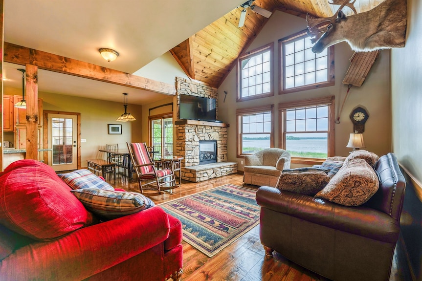 6 Soveværelser \/ Hot Tub \/ Pontoon \/ Sovepladser 22 Personer På Private Resort Med Gratis Faciliteter - Minnesota