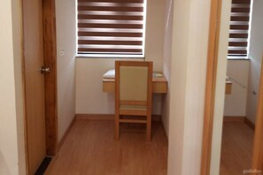 Suíte família, 1 cama King, para não fumantes | Comodidades do quarto
