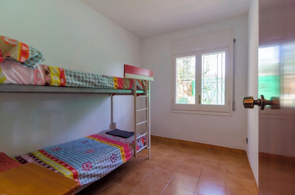 Club Villamar - Groups With An Average Age Equal To Or Less Than 21 Years Are Not Allowed! - Lloret de Mar
