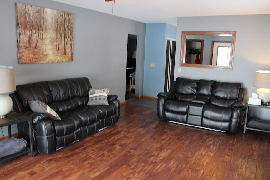 Beautiful Lake Side House With Plenty Of Space To Relax - Rice Lake, WI