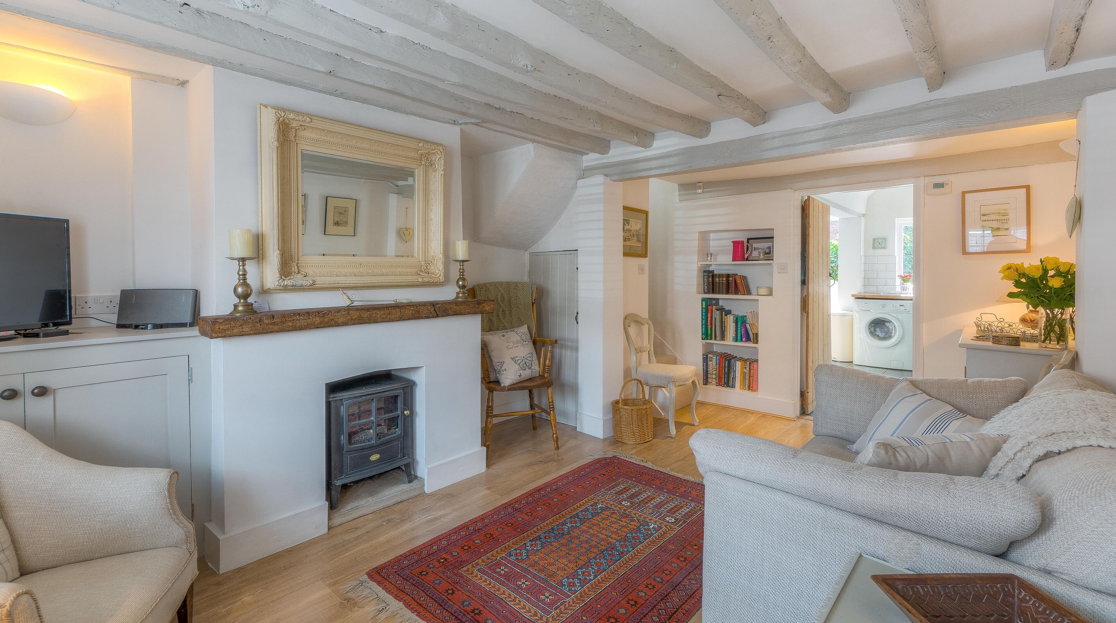 18th Century Flint Cottage In Arundel - South Downs