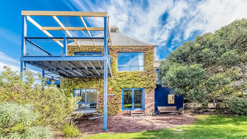 7 Mills Crt, Smiths Beach - Melbourne