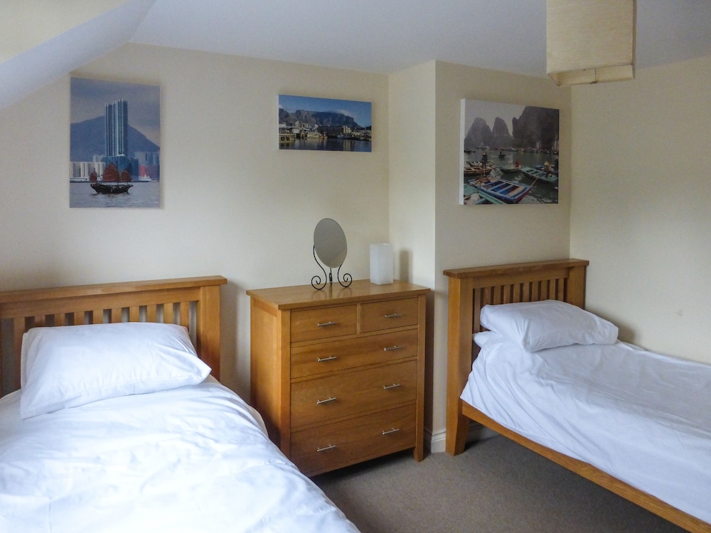 Modern Family Getaway With Super-fast Broadband. 10 Minutes Drive From Beach. - Wadebridge