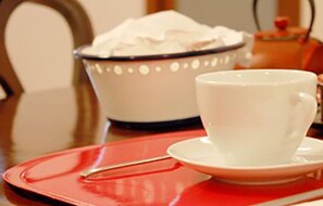 Pequeno-almoço continental diário incluído 