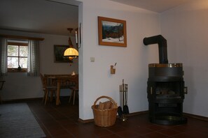 Apartamento (FeWo Grünstein) | Berços/camas para crianças, camas desdobráveis, Wi-fi grátis