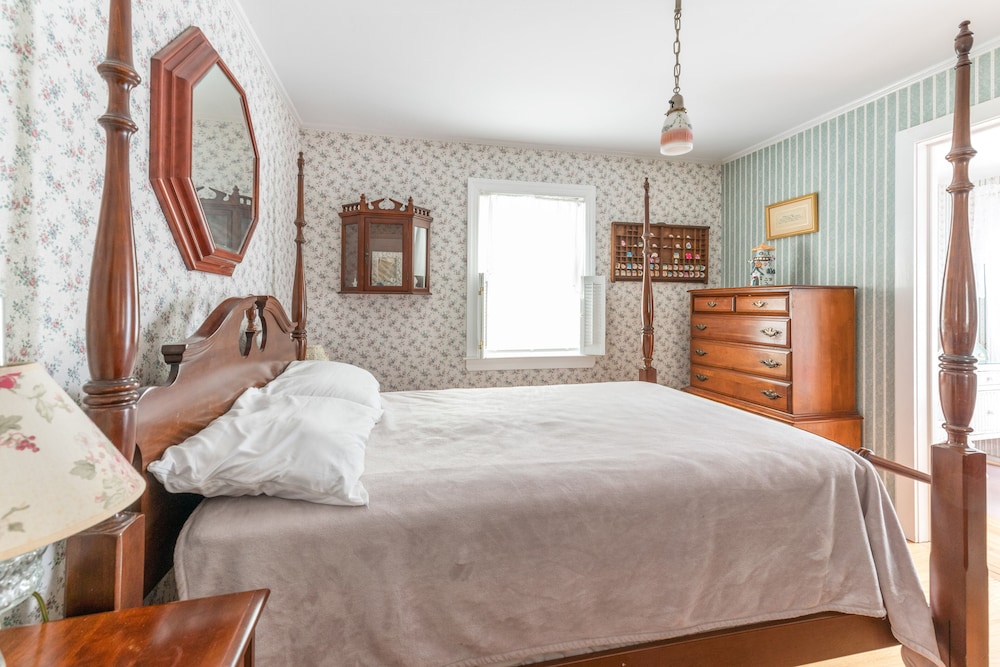 Clásico Cape Bungalow En Idaho Ave - Un Corto Paseo De 3 Cuadras A La Orilla - Cape May, NJ